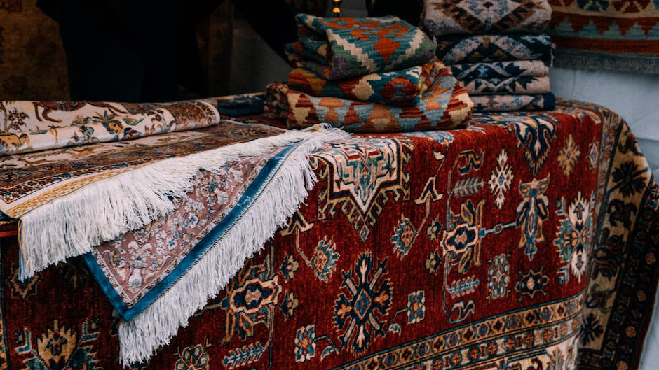 The Complete Guide to Vintage Persian Rugs & Antiques – Canvello